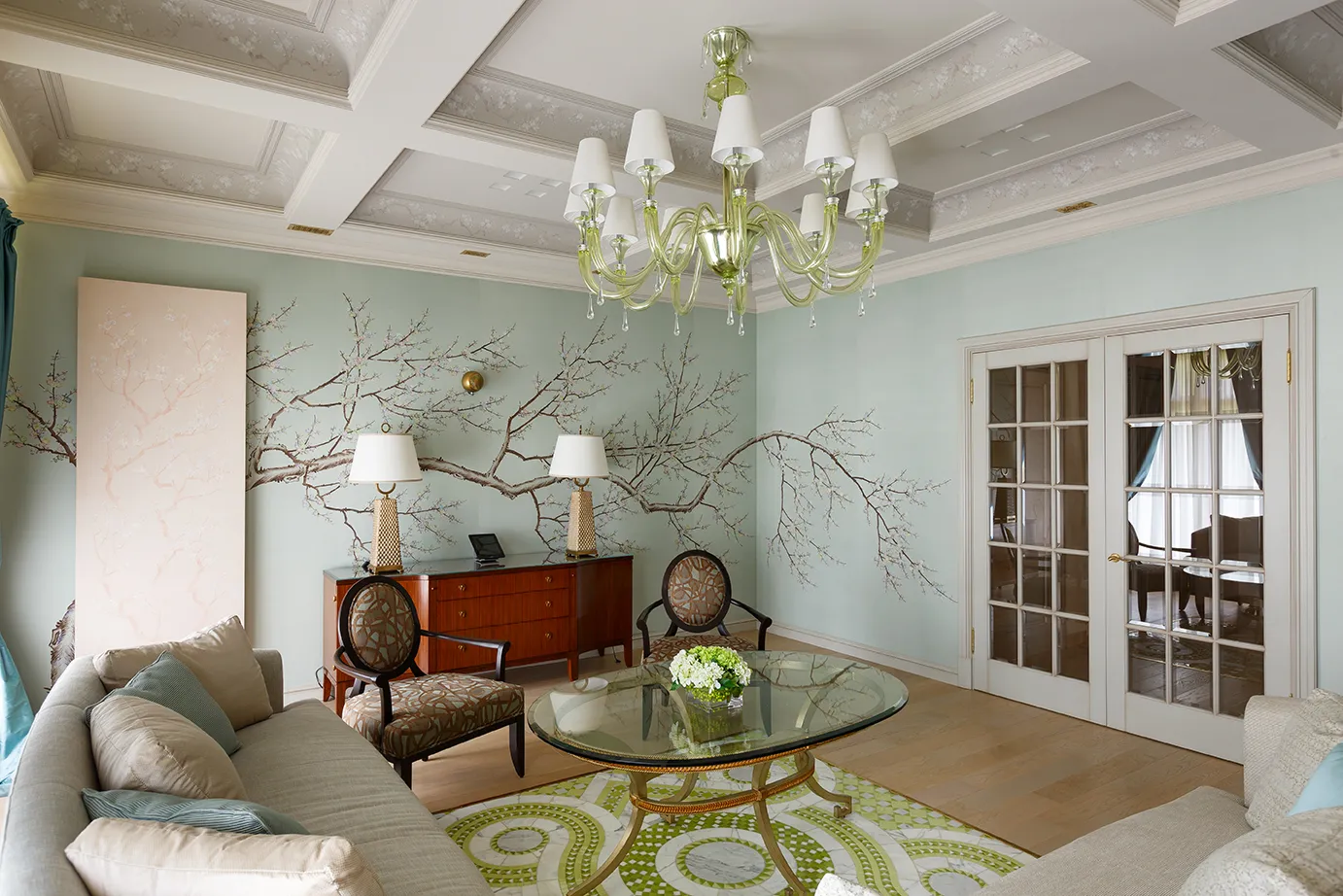 Обои для стен Fromental 20th century E011_prunus_roomshot_custom_samui ...
